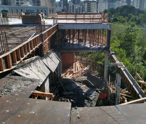 Queda de laje de prédio em construção deixa 5 feridos em SC ...